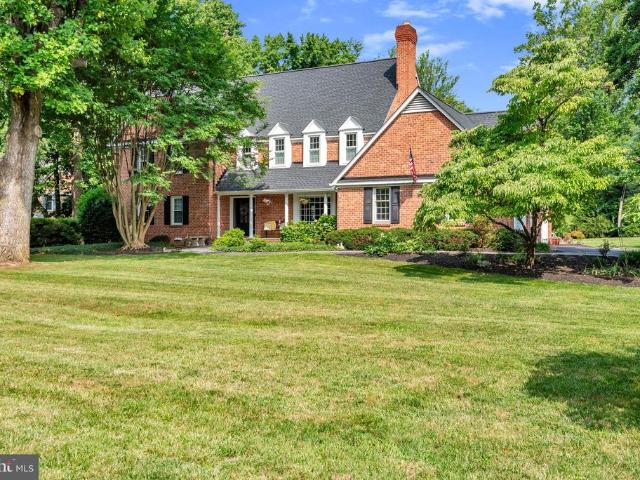 104 Bellehahn Court