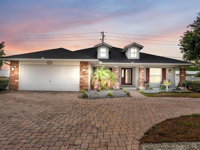104 Bentley Oaks Blvd, Auburndale, FL 33823