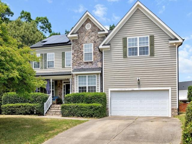 104 Big Laurel Ct, Holly Springs, NC 27540