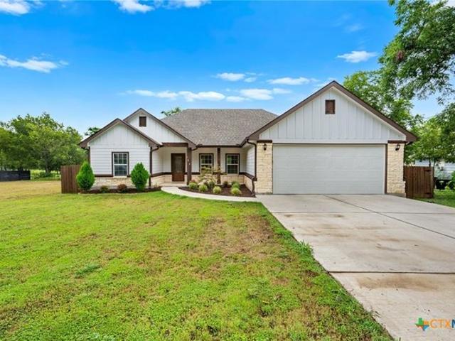 104 Bill St, Elgin, TX 78621