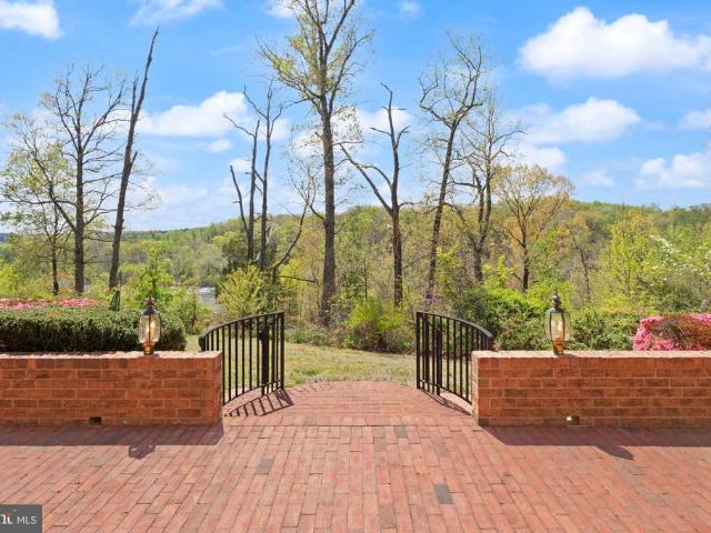 104 Blaisdell Lane