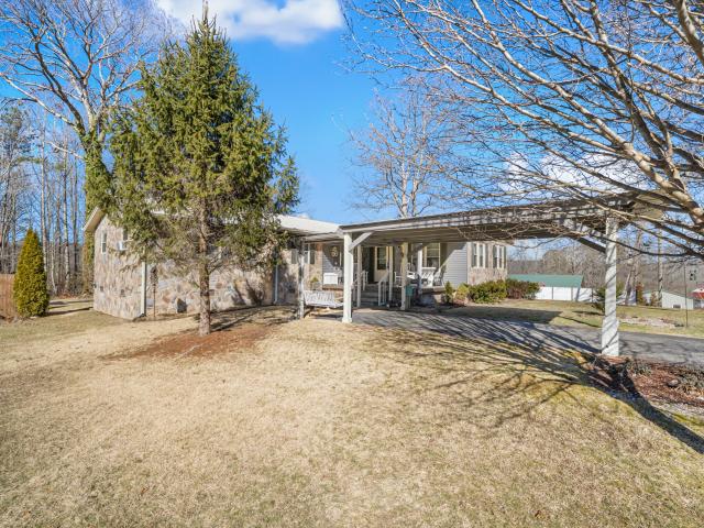 104 Brown Ln