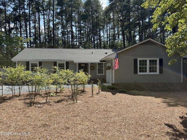 104 Bunside Ct, Seven Lakes, NC 27376