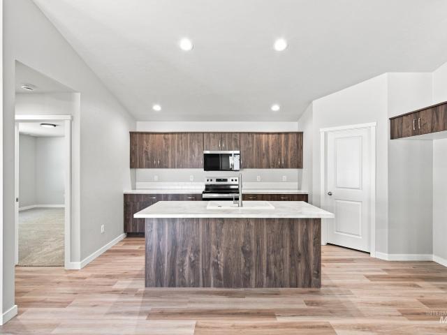 104 Golinda Ave