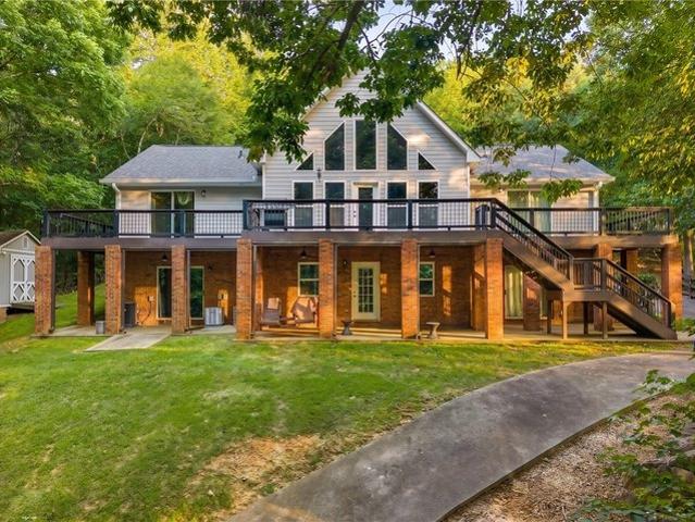 104 Gates Cove Dr, Fair Play, SC 29643