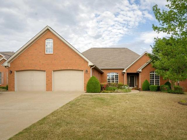 104 Grace Dr, Florence, AL 35630