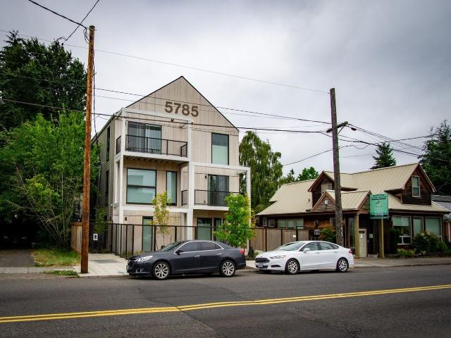 104 Greeley Apartments PDX 1 Bedroom Apartment for Rent at 5785 N Greeley Ave, Portland, OR 97217 Overlook