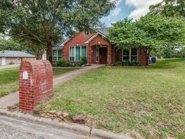 104 Douglas Dr, Bellville, TX 77418 | MLS #36301