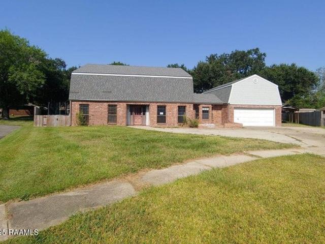 104 Darwin Cir, Lafayette, LA 70508