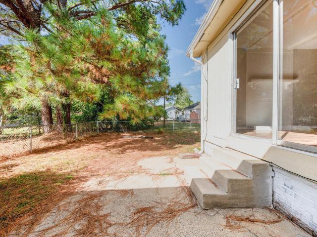 104 Deblyn Court