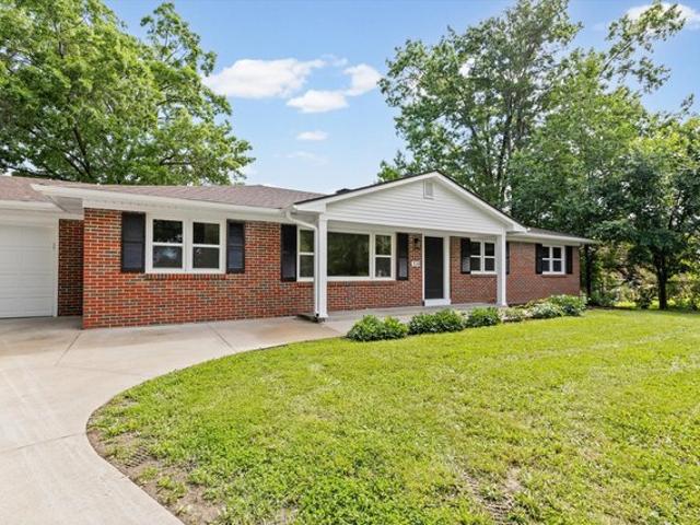 104 Defoe Ct, Columbia, MO 65203