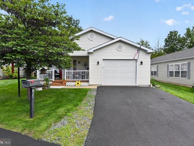 104 Dyer Ct, Royersford, PA 19468