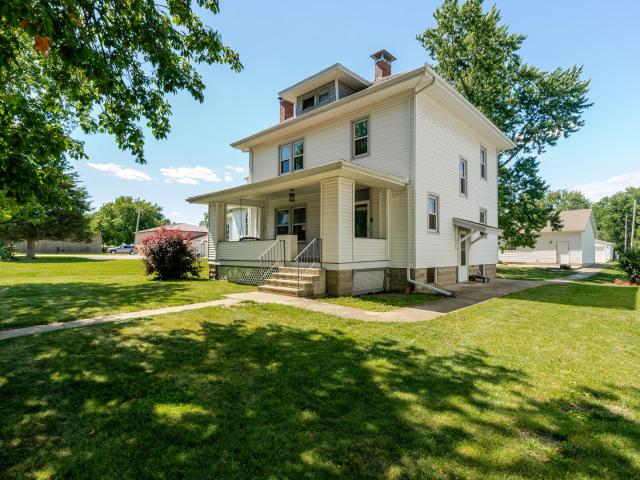 104 E 4th Street
