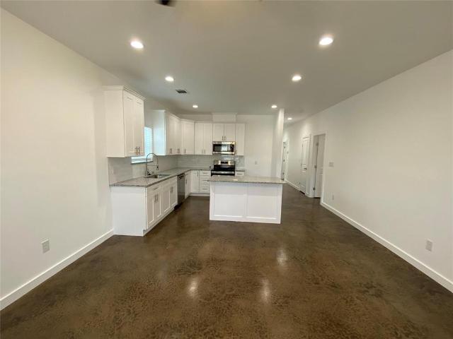 104 E Forest Avenue