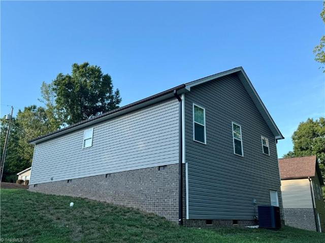 104 E Gene Hairston Street