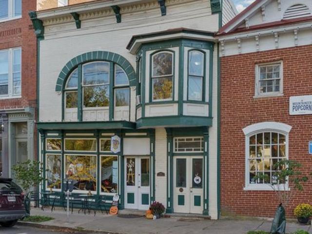 104 E German St, Shepherdstown, WV 25443