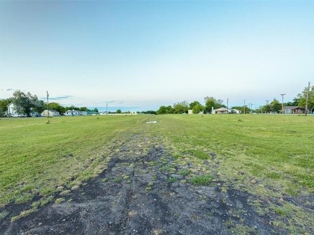 104 E Hubbard Rd, Josephine, TX 75173