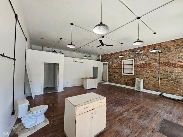 104 E Madison Street
