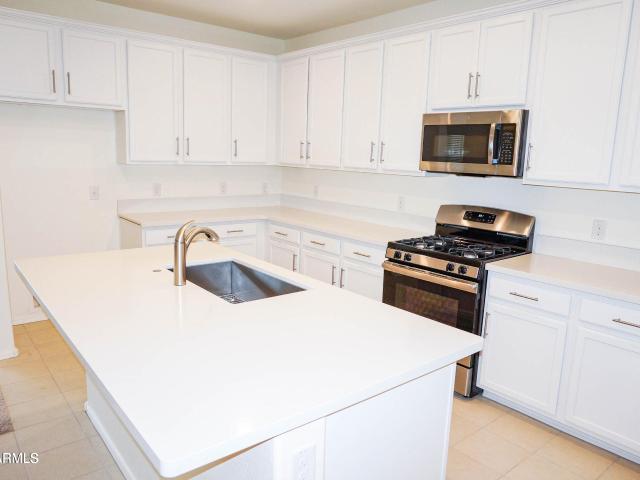 104 e moonlight trail