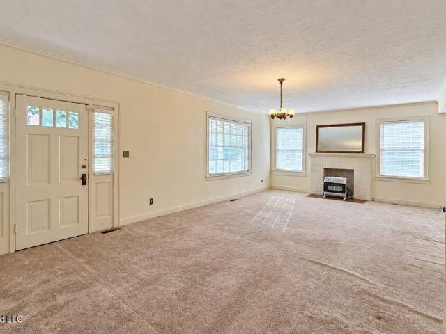 104 E South Avenue