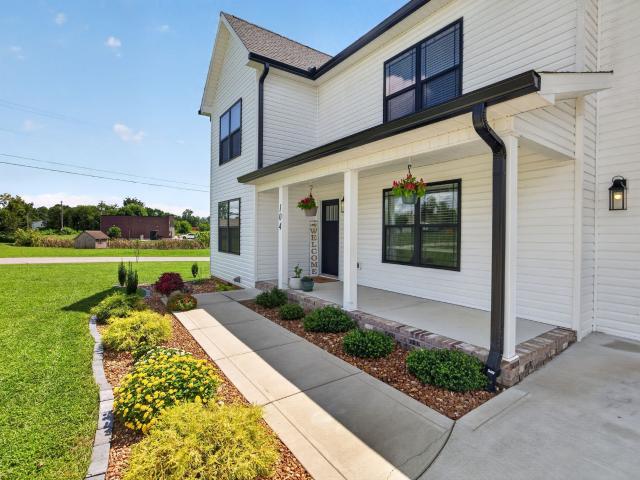 104 Echo Valley Dr