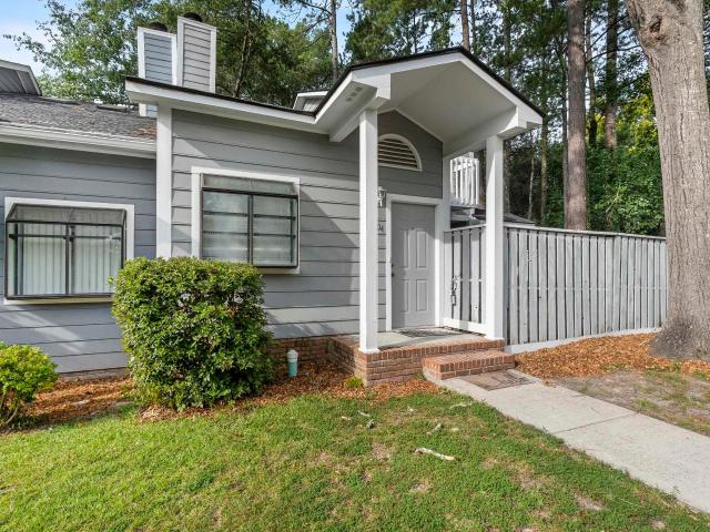 104 Evian Place