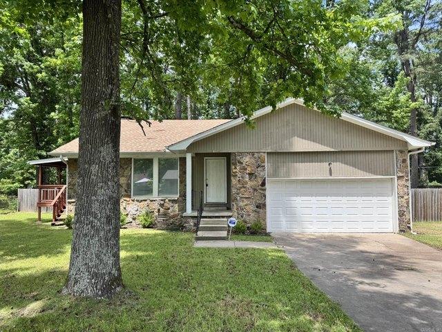 104 Foxdell Cir, Jacksonville, AR 72076