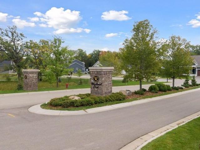 104 Forest Ct, Waconia, MN 55387
