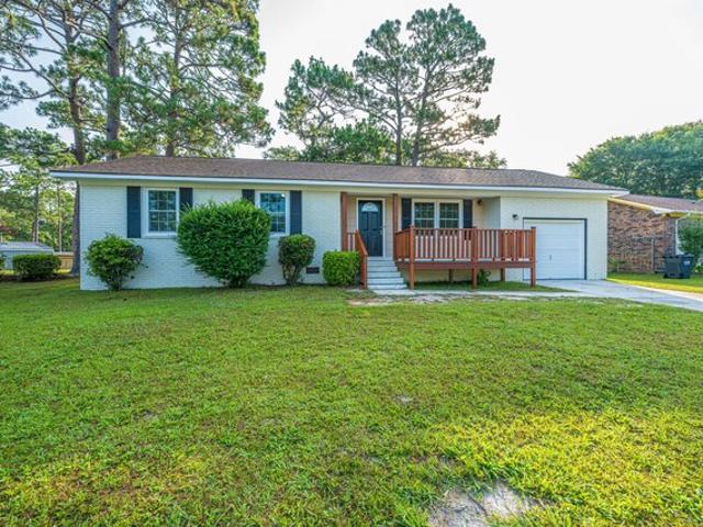 104 Forest Ln, Summerville, SC 29486