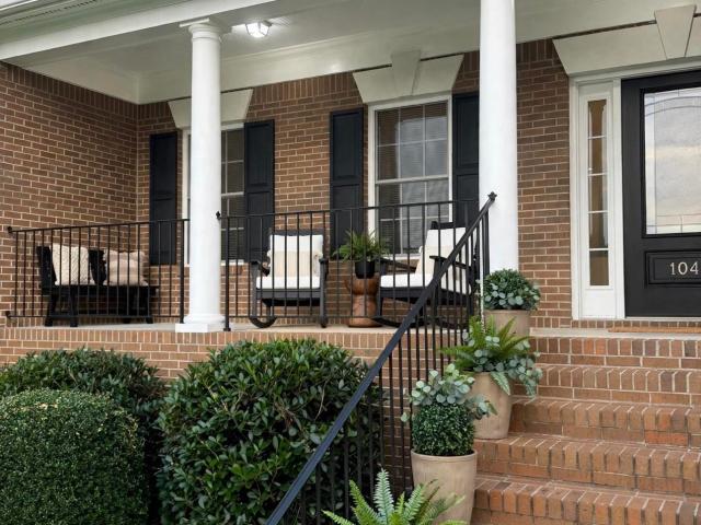 104 Fallen Oak Drive