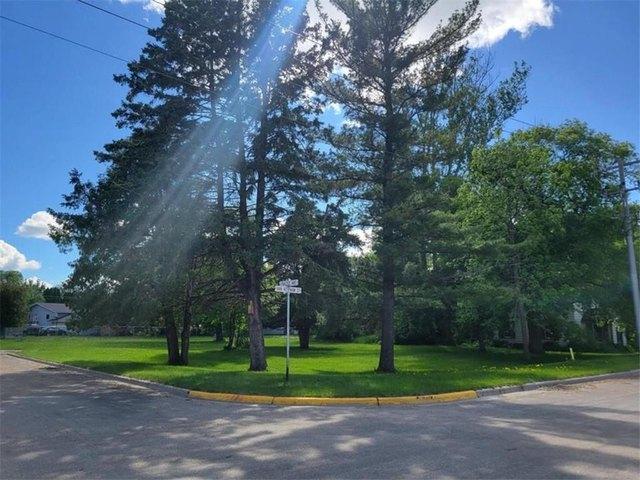 104 Frazee Ave S, New York Mills, MN 56567
