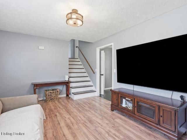 104 Kegley Dr