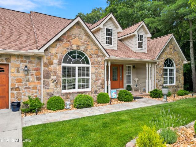 104 Kenwood Drive