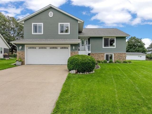 104 Kleopfer Ave, Riverside, IA 52327