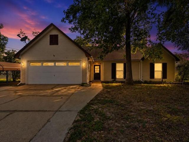 104 Hollow Cv, Crestview, FL 32539