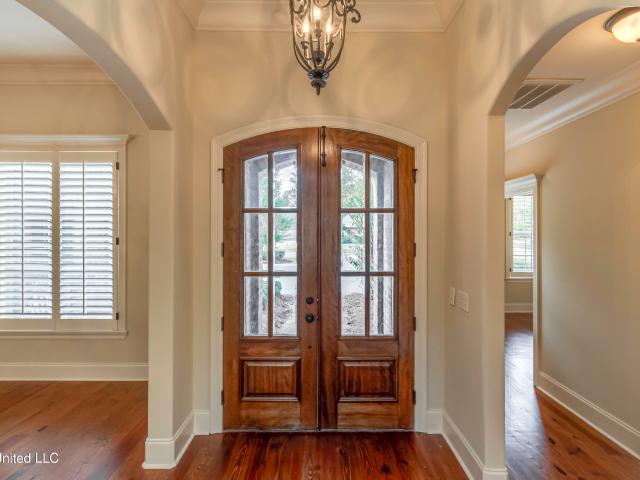 104 Hawks Nest Cove