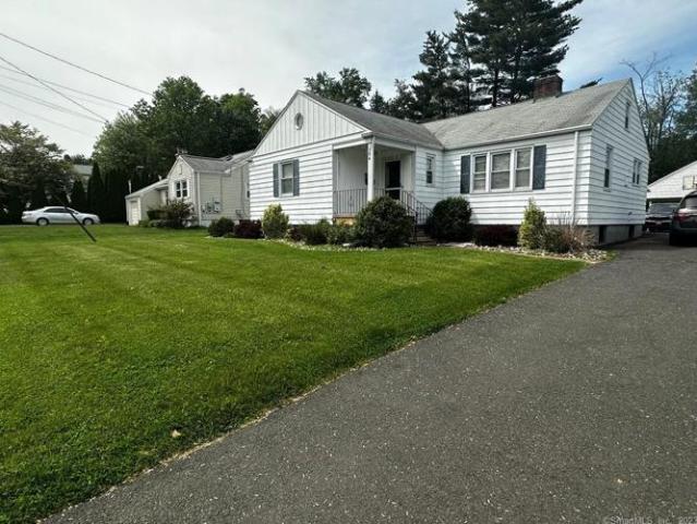 104 Haynes Rd, West Hartford, CT 06117
