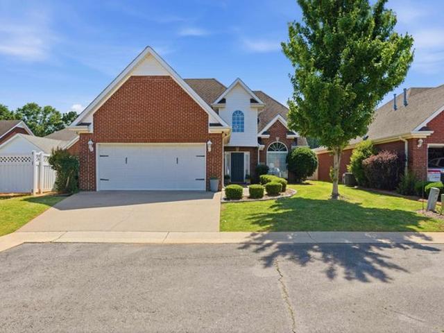 104 Helen Ct # One, Tuscumbia, AL 35674