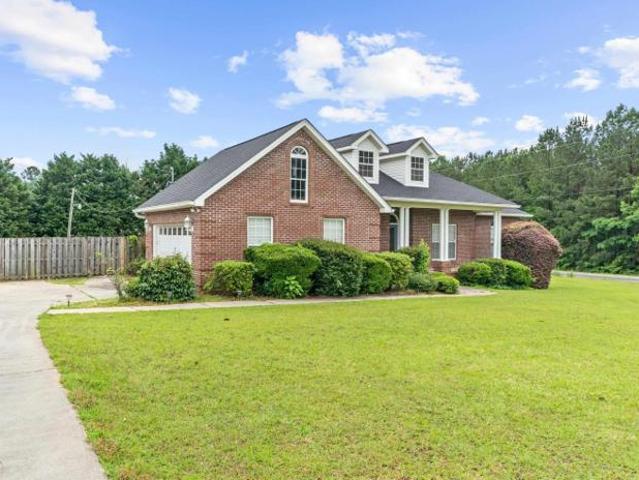 104 Henry Dr, Gray, GA 31032