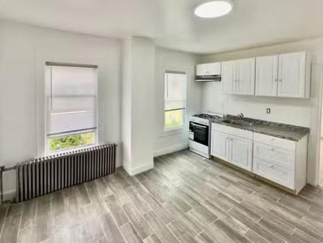 104 Henry St, 2L, Inwood, NY 11096