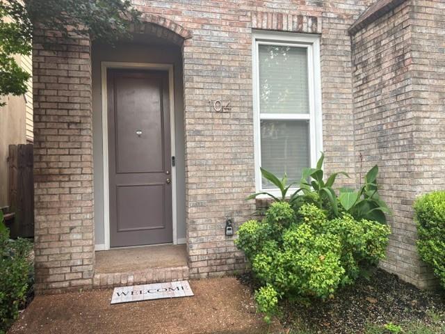 104 island crest cir