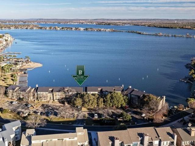 104 Island Dr, Horseshoe Bay, TX 78657