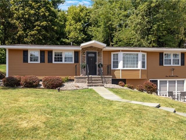 104 Ivy Ln, Syracuse, NY 13219