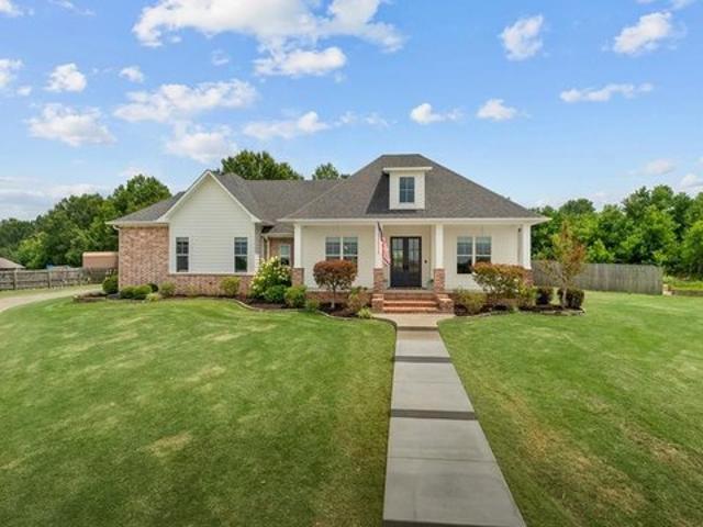 104 Jay Ln, Texarkana, AR 71854