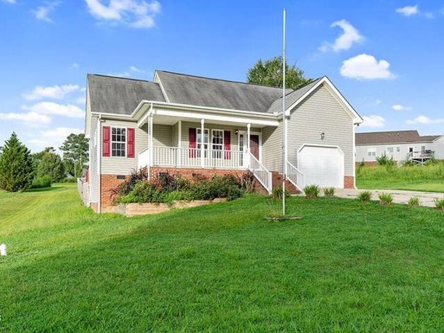 104 Jarrett Bay Ln, Fuquay Varina, NC 27526