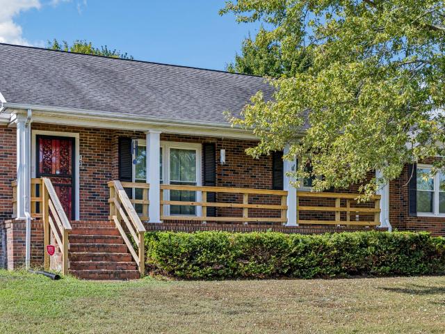 104 Jefferson Ct