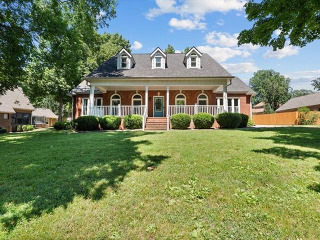 104 Oak Hill Dr, Smyrna, TN 37167