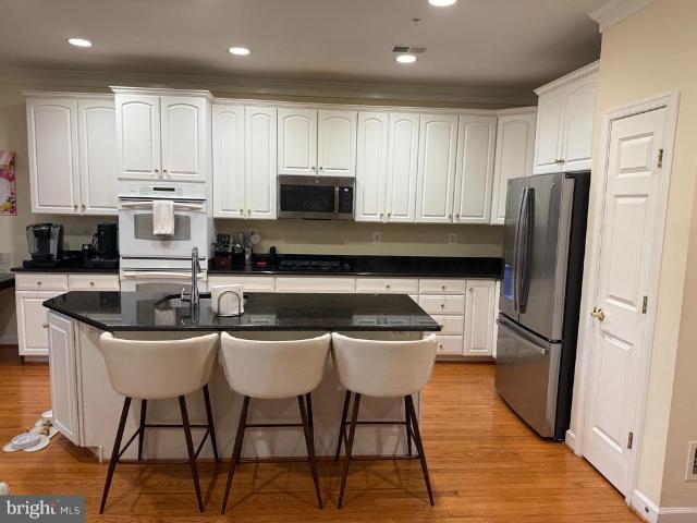 104 Oak Knoll Terrace