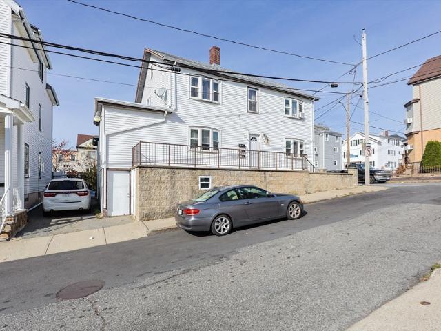 104 Oak St, Fall River, MA 02720 | MLS #73499