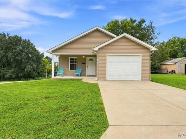 104 Oak St, Sullivan, MO 63080